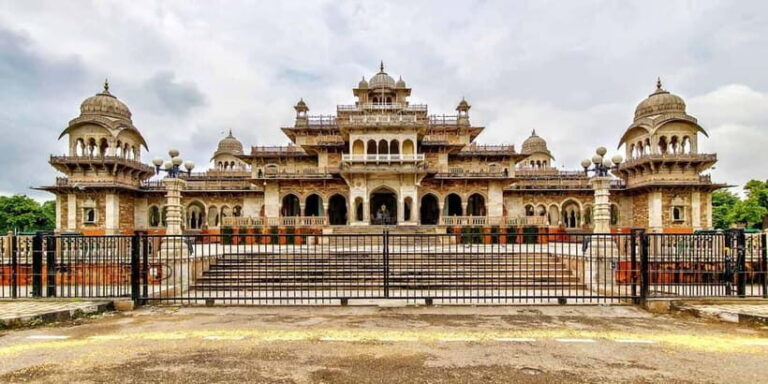 From Jaipur: Private Full-Day Jaipur City Tour By Car