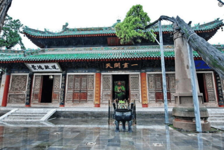 Xi'an: Maiji Grottoes & Fuxi Temple Day Trip by Bullet Train