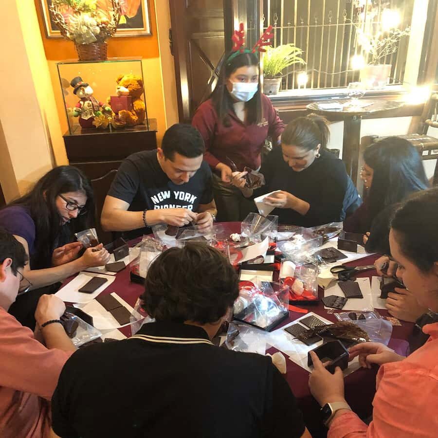 ANTIGUA GUATEMALA: CHRISTMAS SPECIAL CHOCOLATE HOUSE WORKSHOP