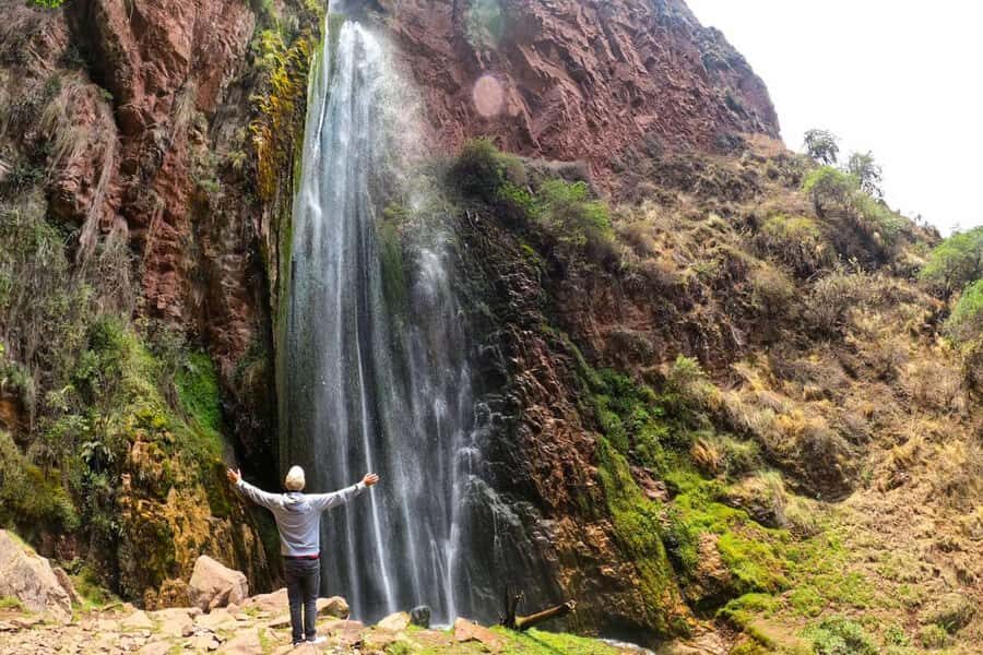 Day trip to the Perolniyoc waterfall + lunch