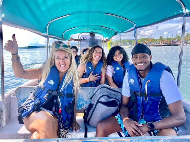 Explore The San Blas Islands In Panama - Day Trip w/ Lunch