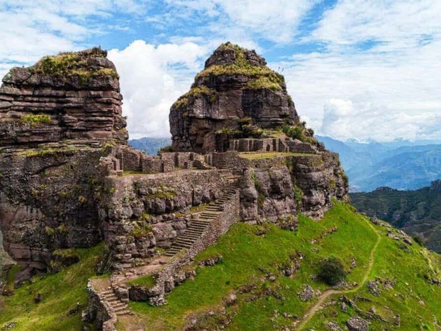 From Cusco | Waqrapukara, the horn-shaped Inca fortress