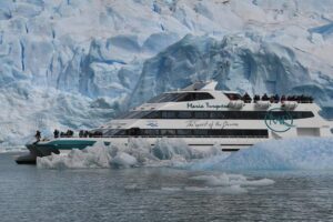 Glaciares Gourmet boat tour to Perito Moreno glacier, El Calafate