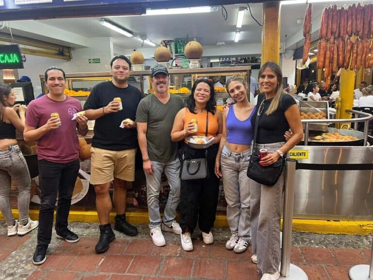 Medellín: Nightlife Tour