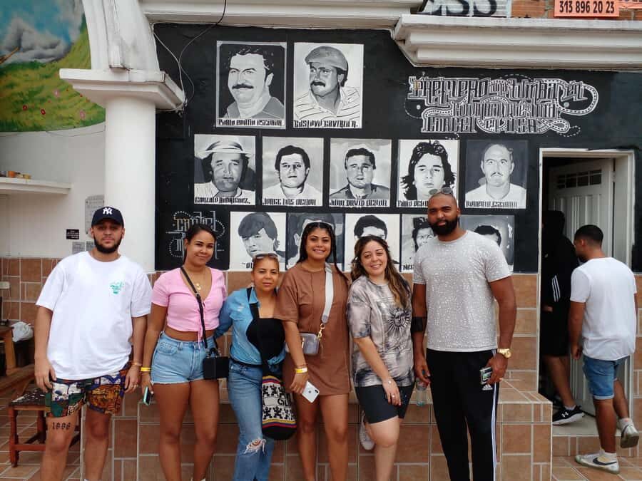 Medellin: Tour Pablo Escobar y Comuna 13 Privado