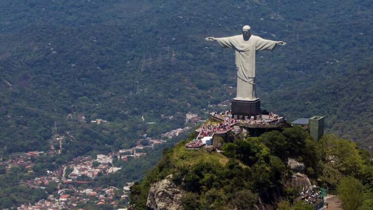 Rio: City Half-Day Tour by Van with Corcovado Mountain
