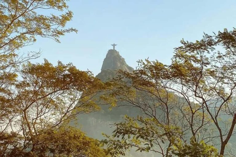 Rio de Janeiro: Christ Redeemer and Sugarloaf Half-Day Tour