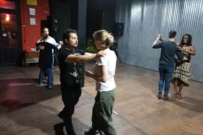 Tango Lesson with mate. Be a true tango dancer!